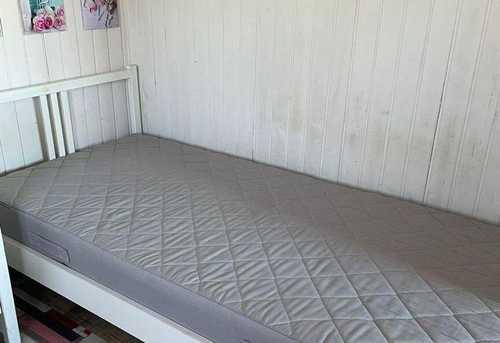 Односпальная кровать IKEA
