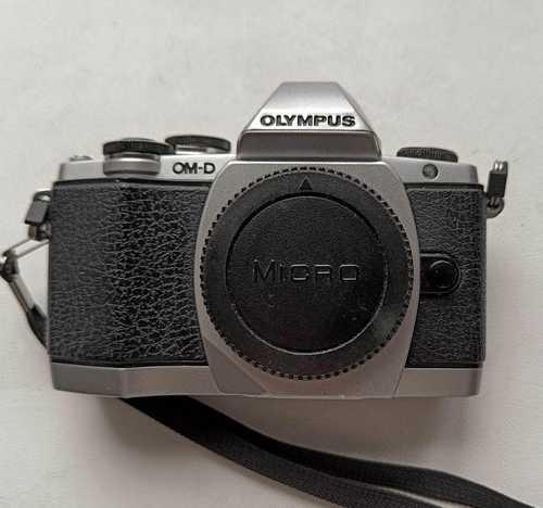 Olympus OM-D E-M10