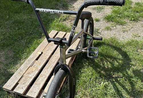 Трюковой велосипед BMX кастом