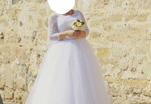 Свадебное платье 50-52 белое