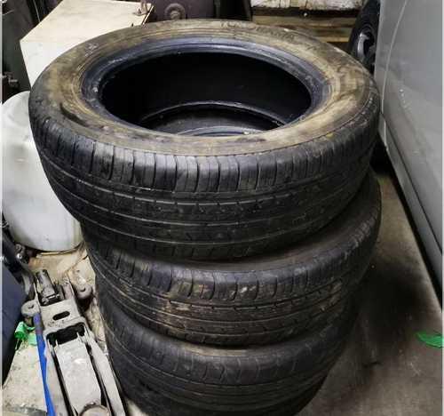 Yokohama BluEarth-ES ES32 185/60 R14