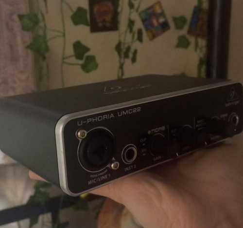 Звуковая карта behringer umc22