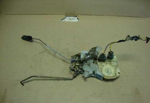 Замок двери передней правой Honda Civic 2001-2005