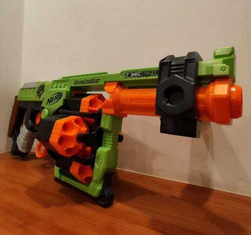 Бластер Nerf Zombie Strike Dominator