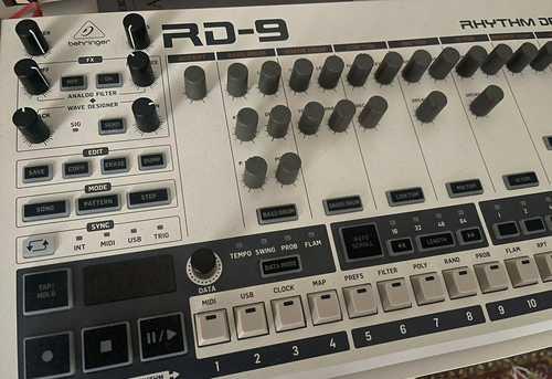 Behringer RD9