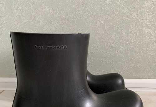 Balenciaga steroid boots на руках