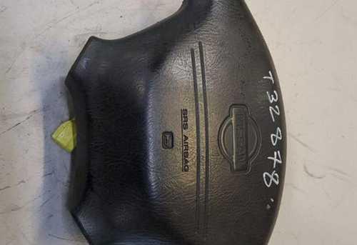 Подушка безопасности водителя Nissan Navara, 2001