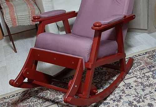Кресло качалка с подножкой