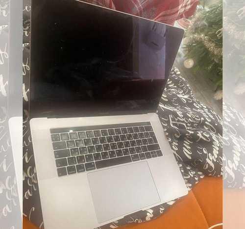 Apple macbook pro 15 2018 i7