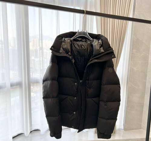 Пуховик Moncler