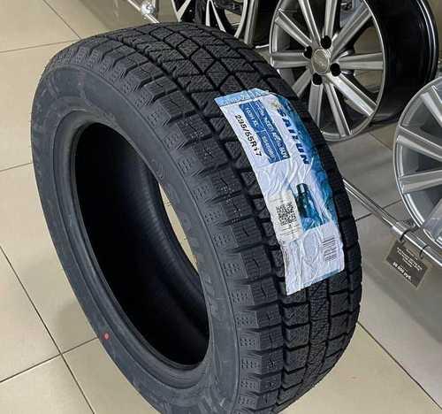 Sailun Ice Blazer Arctic SUV 235/55 R17 103H