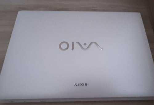 15.5" Sony VAIO SVE1511T1R/W, 500 ГБ, Core i3-2370M, RAM 4 ГБ, Radeon HD 7650M 1 ГБ