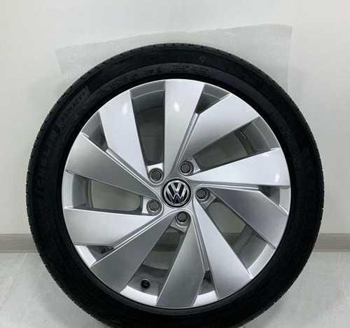 Новые Volkswagen Golf 8, Yokohama IG60 225/45 R17