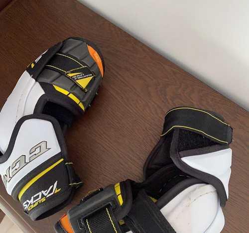 Налокотники хоккейные CCM Super Tacks