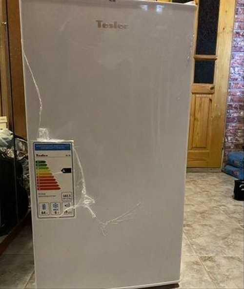 Холодильник бу маленький Tesler RC-95