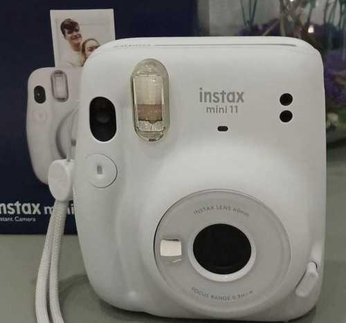 Polaroid Instax mini 11 с картриджем