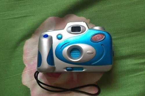Плёночный фотоаппарат игрушечный