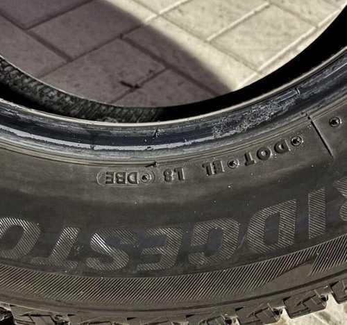 Bridgestone Blizzak Ice 235/65 R17 32E