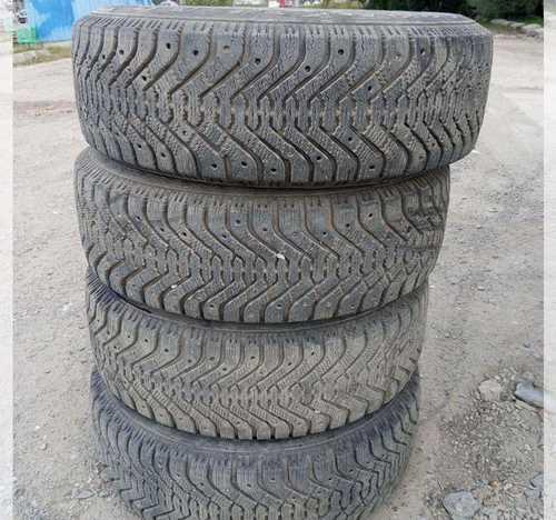 Goodyear UltraGrip 500 195/65 R15