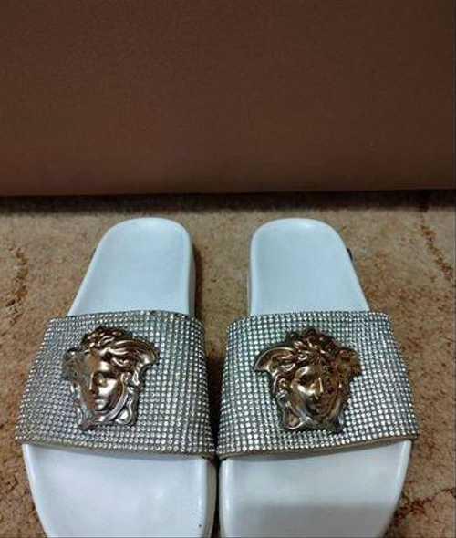 Женские шлепанцы, Versace
