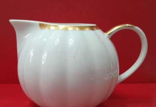 Фарфоровый сливочник формы "Тюльпан" Дулево 1960-е