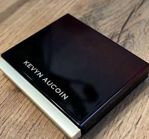 Кремовые румяна kevyn aucoin