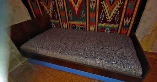 Кровать полутороспальная с матрацем СССР