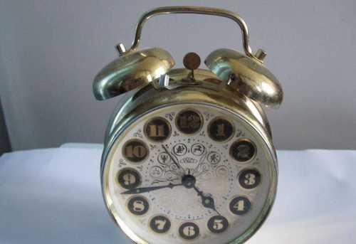 Часы - Будильник prim Zodiac Чехословакия