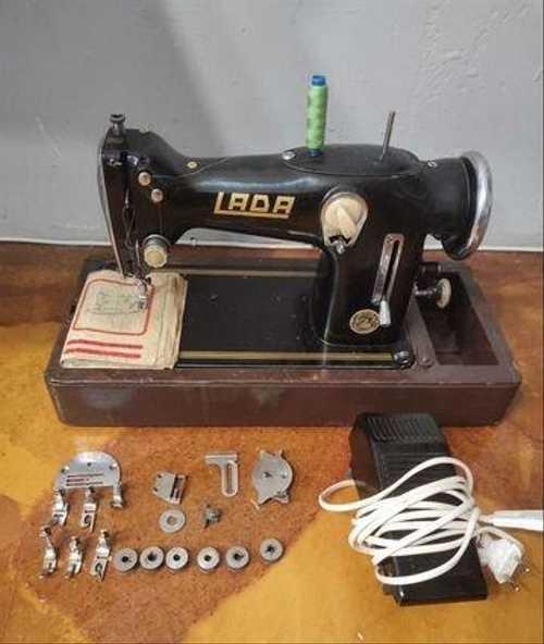 Швейная машина LADA 233