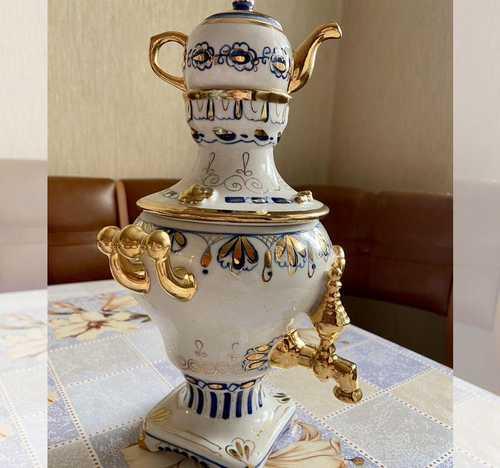 Самовар декоративный с чайничком, фарфор, Гжель