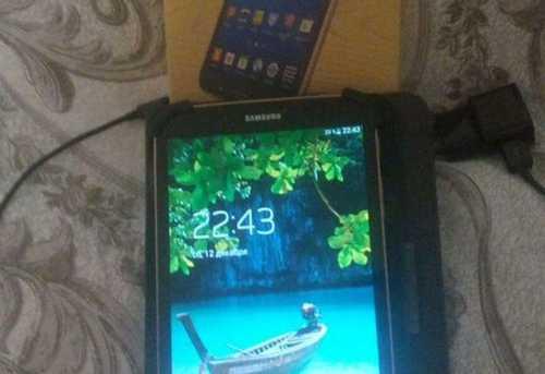 Планшет Samsung Galaxy Tab 3 8" 16Gb Gold Brown