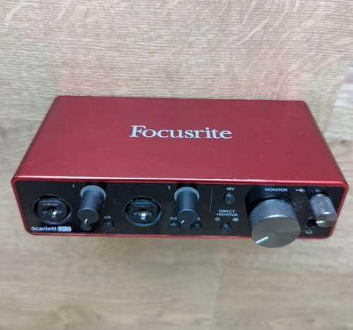 Внешняя звуковая карта Focusrite Scarlett 2i2 3nd