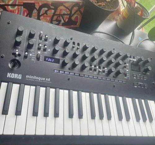 Синтезатор korg minilogue xd