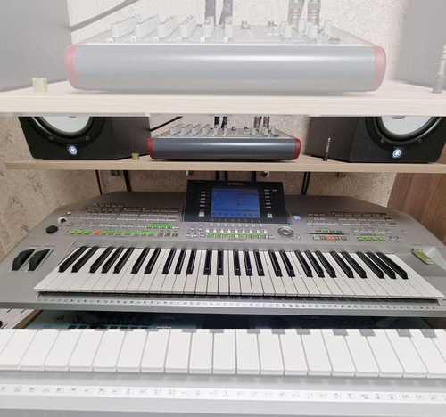 Синтезатор Yamaha Tyros 2