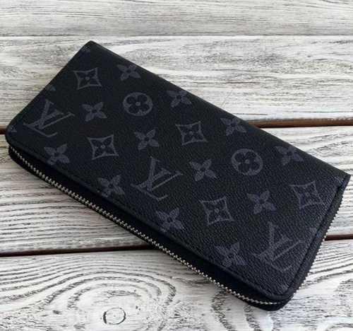 Клатч Lous Vuitton