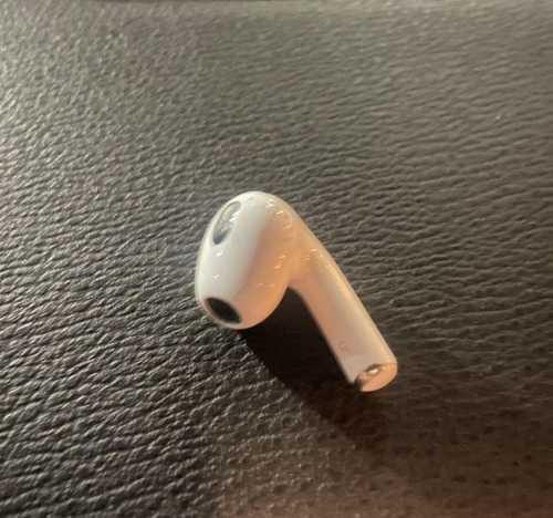 Найден Airpods правый