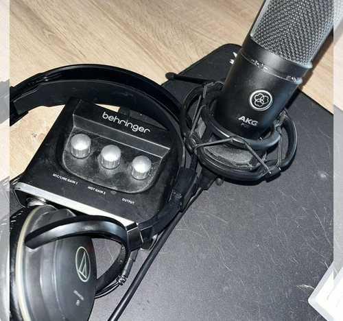 Akg P120   XLR   Behringer UMC22   AT AVC200