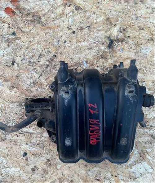 Впускной коллектор Skoda Fabia 2 BZG 1,2