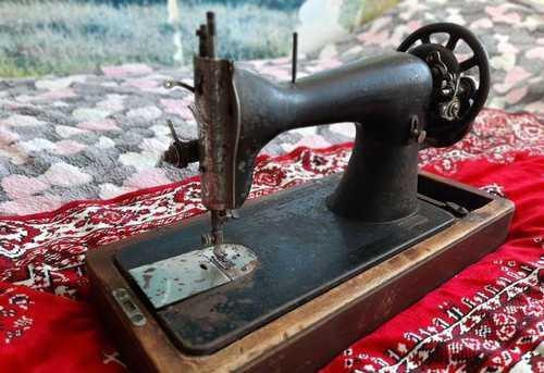 Швейная машина ручная СССР