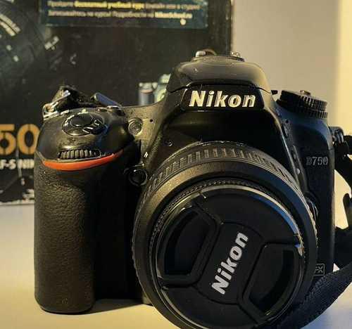 Зеркальный фотоаппарат Nikon D750