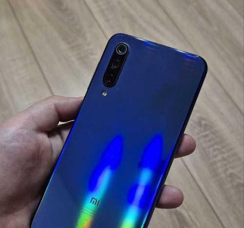 Xiaomi Mi 9 SE, 6/128 ГБ