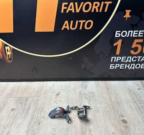 Петли передней левой двери Kia Ceed ED