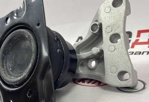 Опора двс правая VW Polo 2010-2022/ Skoda Rapid