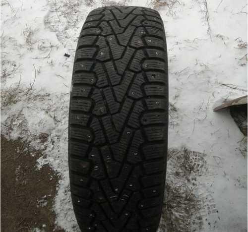 Pirelli Ice Zero 215/70 R16 104T