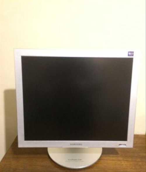 Монитор Samsung SyncMaster 173P