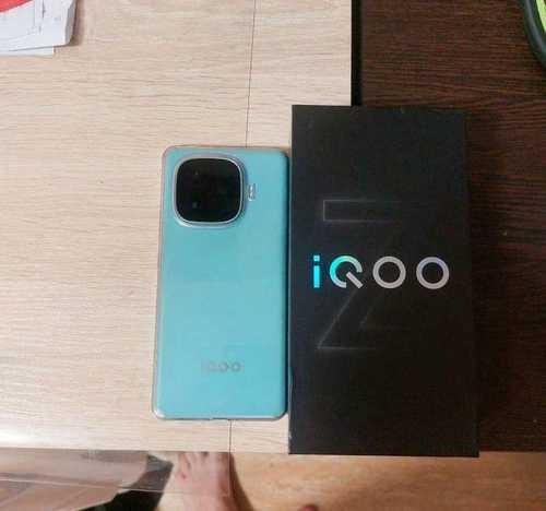 Vivo iQOO Z9 Turbo, 12/256 ГБ