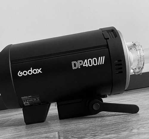 Вспышка студийная Godox DP400III