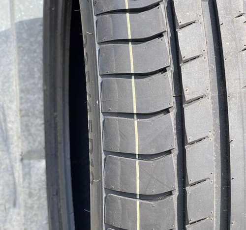 Triangle EffeXSport TH202 255/35 R18