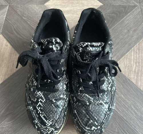 Кроссовки женские guess 37 размер