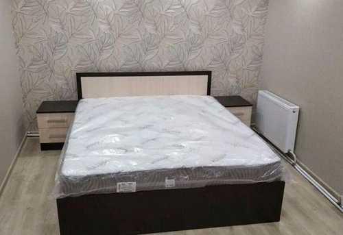 Двуспальная Кровать с матрасом новая